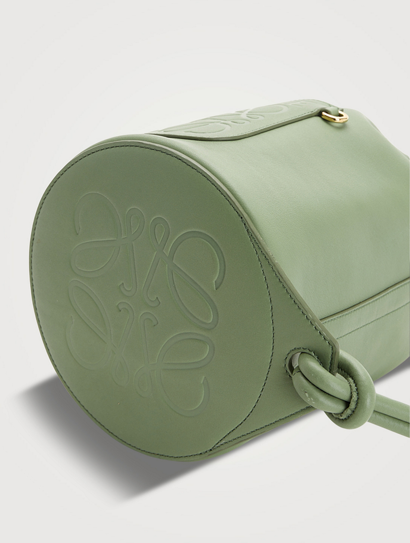 LOEWE Petit sac seau Loewe x Paula’s Ibiza à cordon de serrage | Holt ...